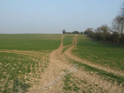 Photo 6x4 Footpath to Ringwould Road (2) A path leads from Pommeus Lane ...