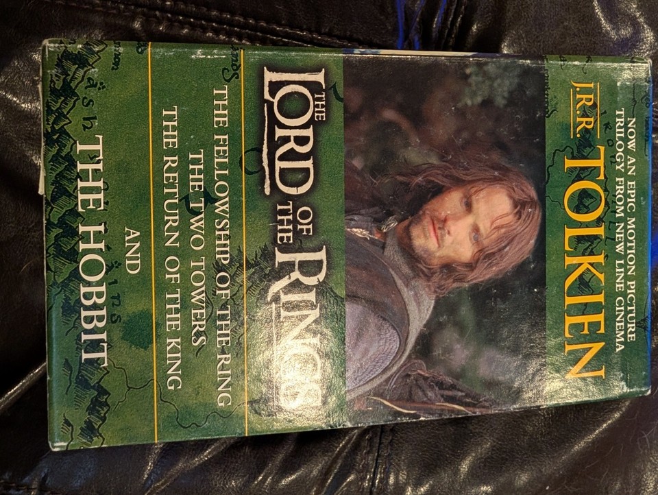 JRR Tolkien Boxed Set The Hobbit and Lord of The Rings Trilogy Del Rey ...