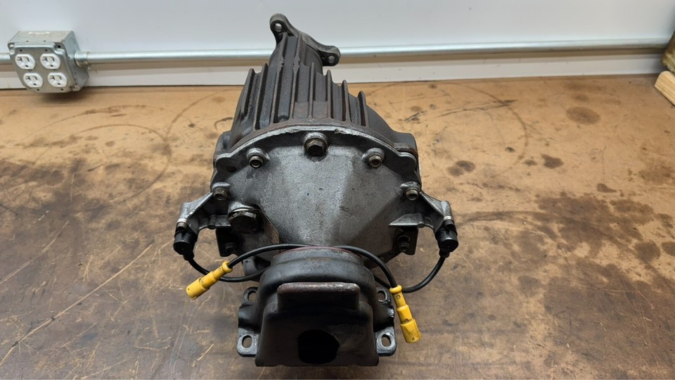 2006 Pontiac GTO Rear End Rearend Carrier Differential Axle 3.46 LSD ...