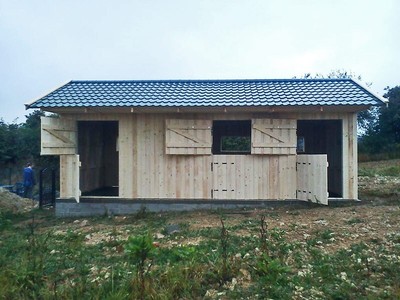 Pferdestall Doppelbox Weide-hütte 3,5 x 8,5 m Heu-lager Pferdebox 1m ...