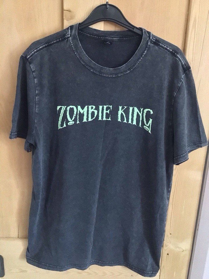 Zombie King T-Shirt Awaken The Undead Size Small | eBay UK