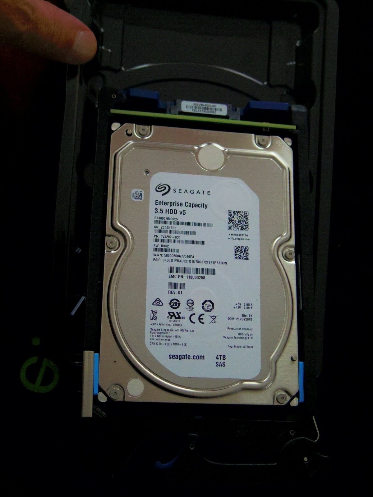 EMC VX-VS07-040 4TB 7.2K 3.5" SAS HDD Hard Drive for VNX5500 VNX5700 ...