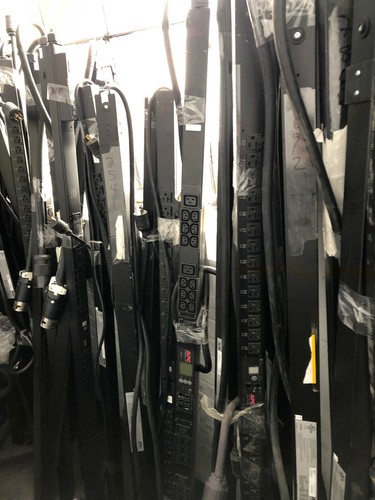 AP8861 Rack PDU, Metered, Zero U, 20A, 120V 208V, (36)C13 & (6)C19, L21 ...
