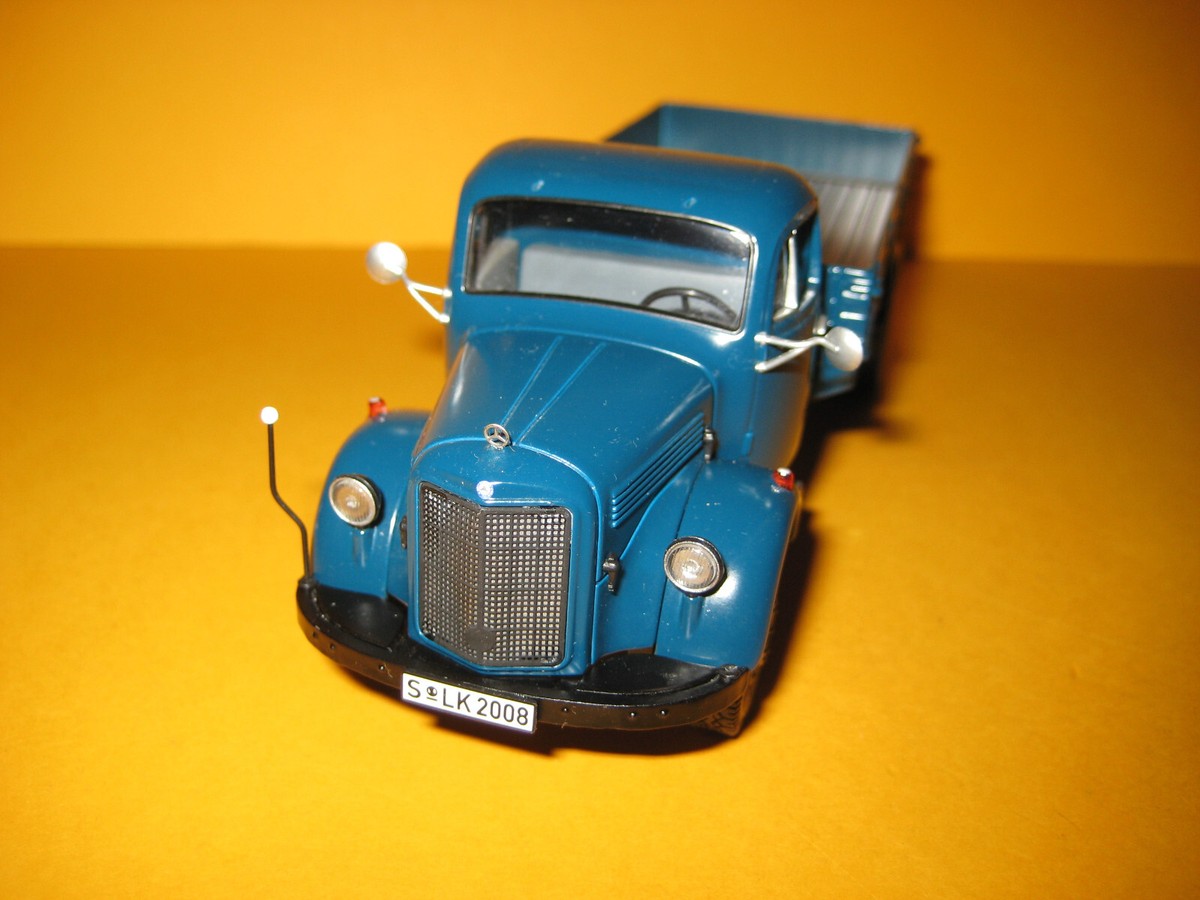 Premium ClassiXXs M-Benz L3500 & Isetta | bestways.jp