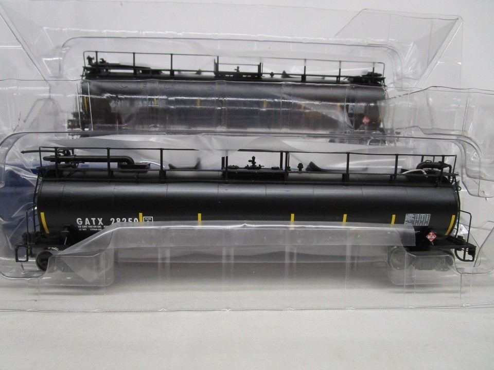 Athearn Genesis HO Scale GATX Tank Train 23K Gallon Tank Car Set End ...