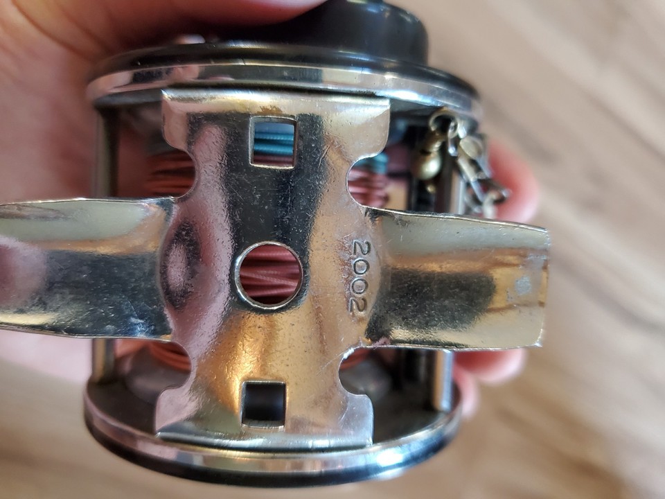 Vintage Pflueger bond model level wind fishing reel model 2000 | eBay
