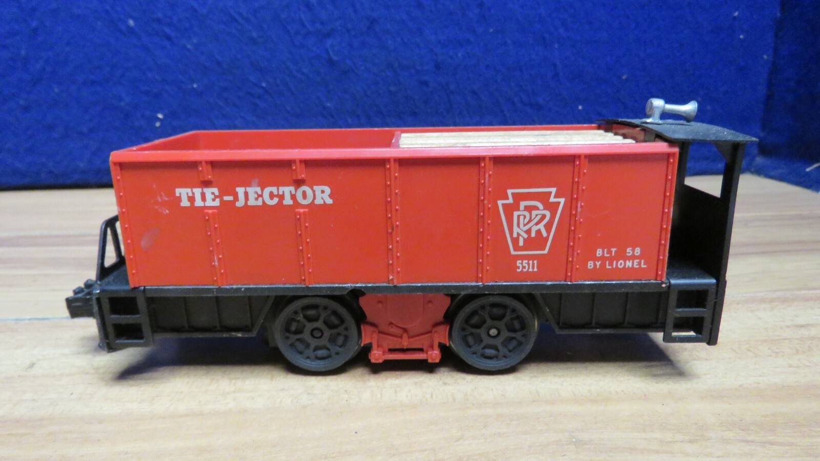 Lionel Postwar Motorized Unit 5511 Tie- Jector Car with 6 ties 608878 ...