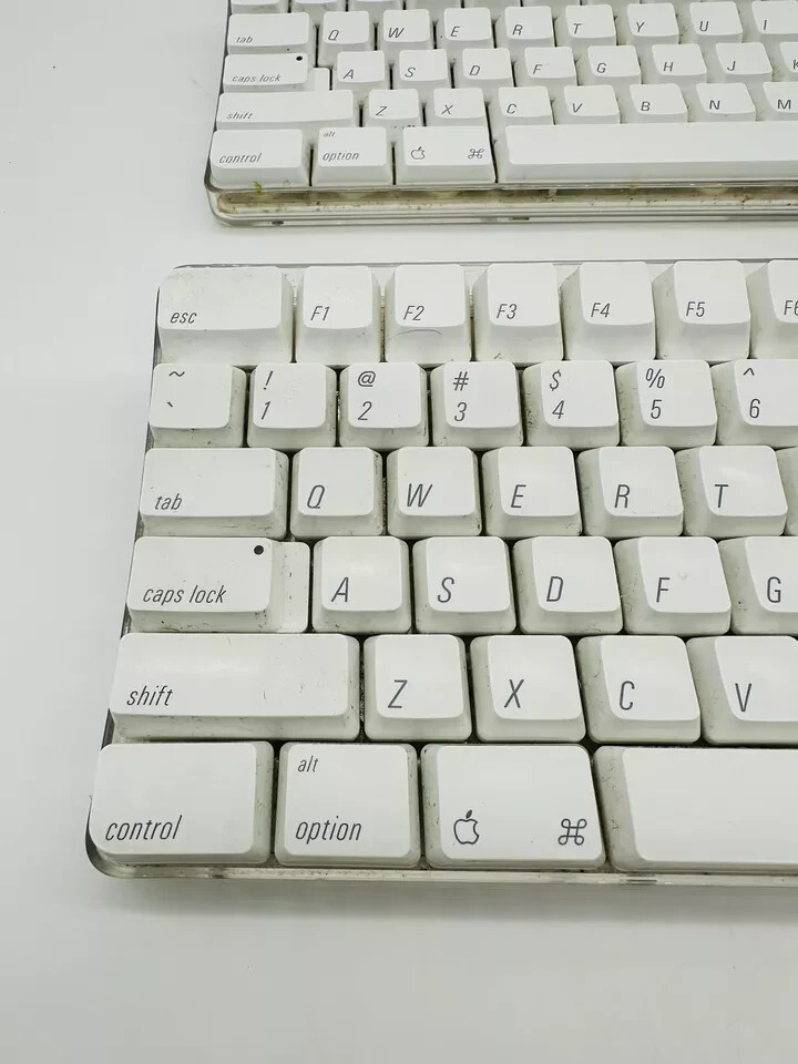 Genuine Apple Mac A1048 White Wired Full Size Keyboard English w/ 2 USB ...