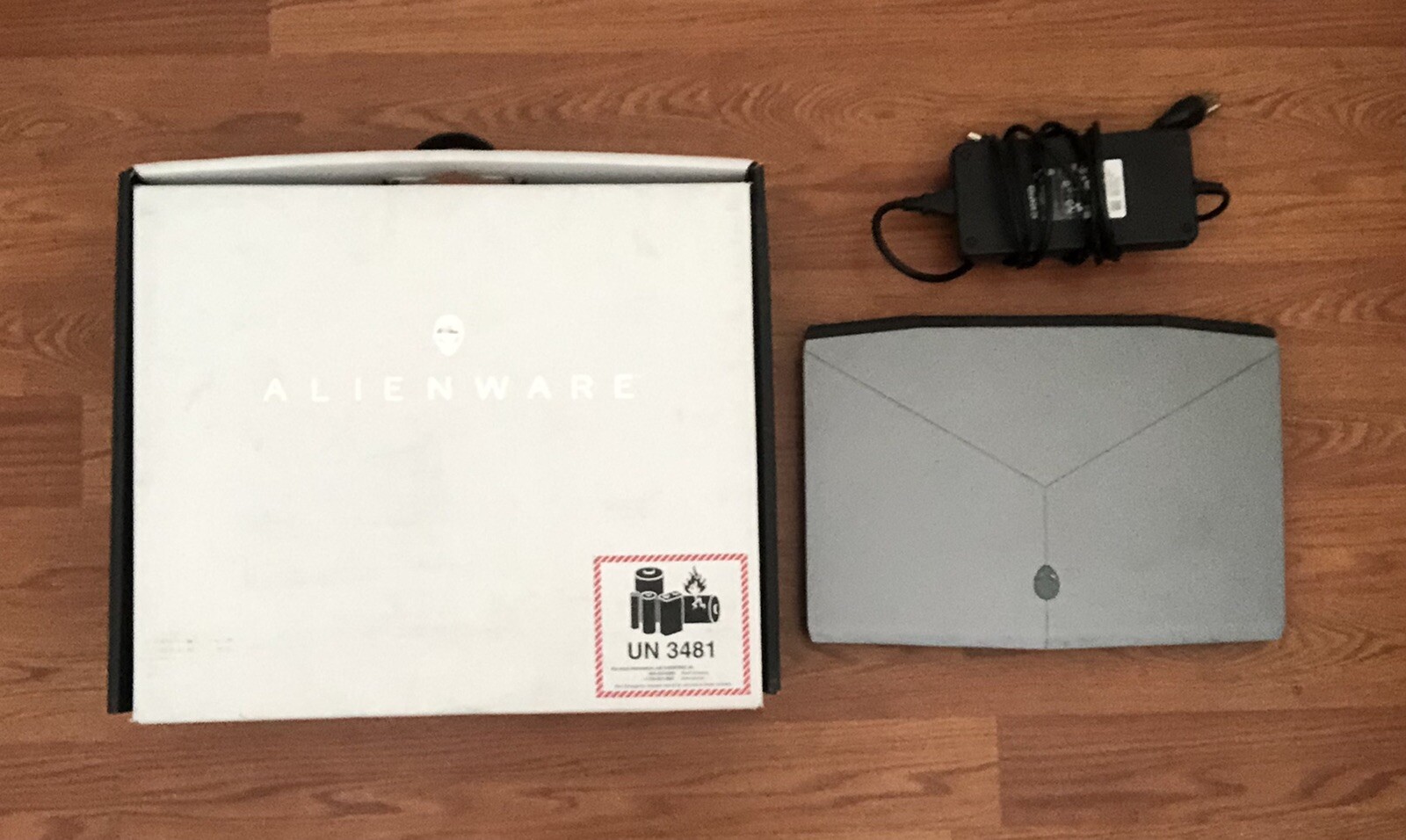 Alienware m17 Gaming Laptop w/ Charger & Case intel core i7 8th gen RTX ...