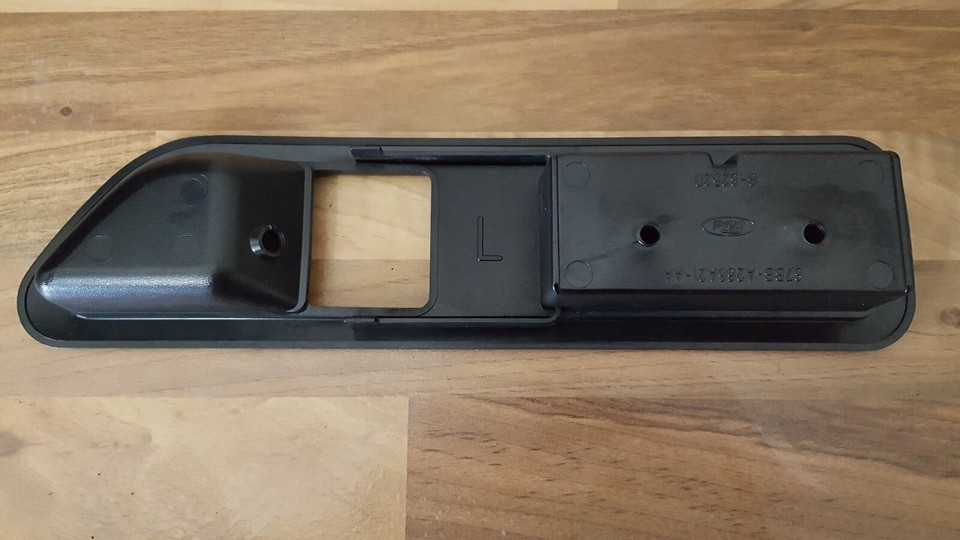 FORD SIERRA SAPPHIRE COSWORTH REAR DOOR LOCK SURROUND TRIM LEFT 87BB ...