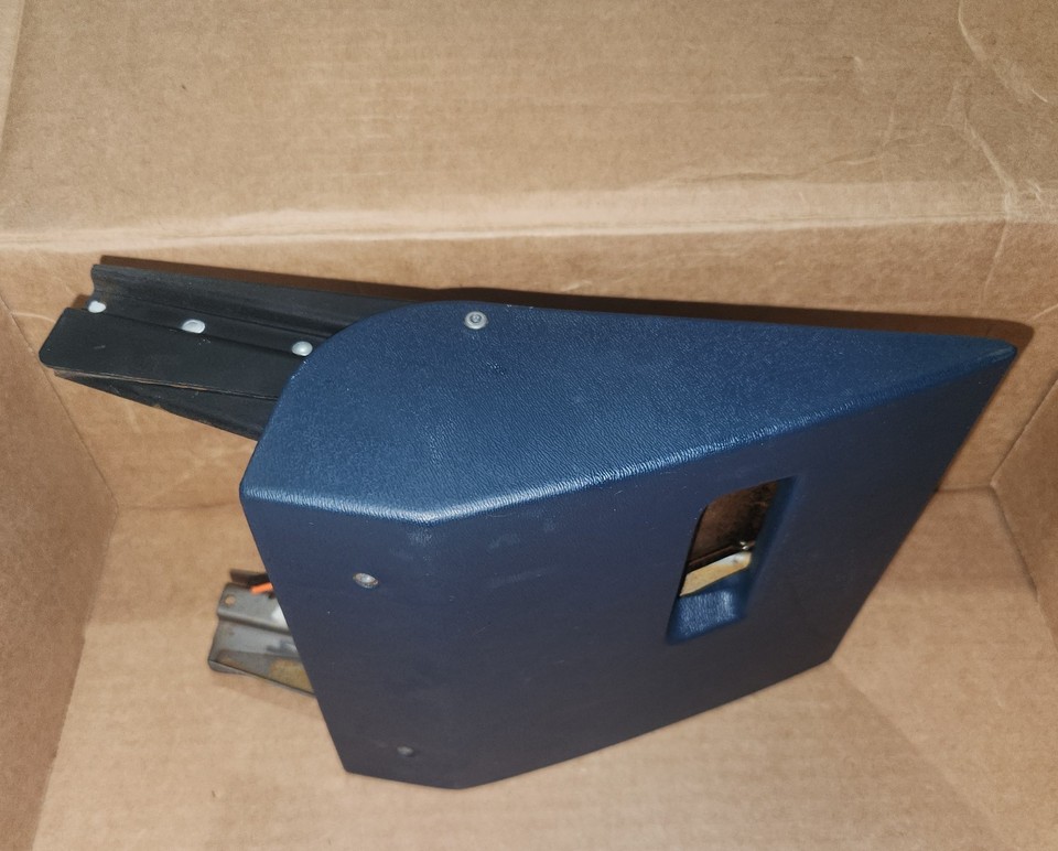 73-87 CHEVY GMC SQUARE BODY ASH TRAY ASSY K5, Suburban Blazer Very NICE ...
