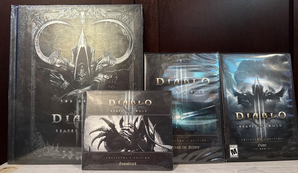 Diablo 3 Reaper of Souls Collector's Edition PC. DVD, Art Book ...