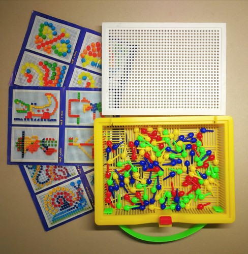 gioco CHIODINI in plastica colorati | eBay