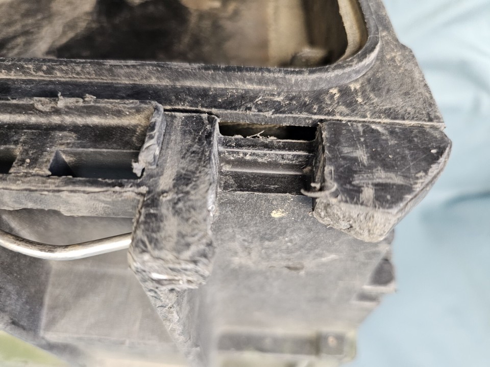 PELICAN 0450 Tool Box General mechanics GMTK damaged working table top ...