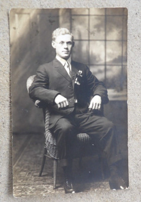 Antique Real Photo Postcard-Man in Chair-Do You Know Me? Holtzinger ...