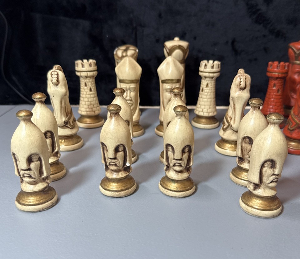 MEDIEVAL Duncan’s Chess Pieces Set Painted Ceramic Vintage Painted 32 ...