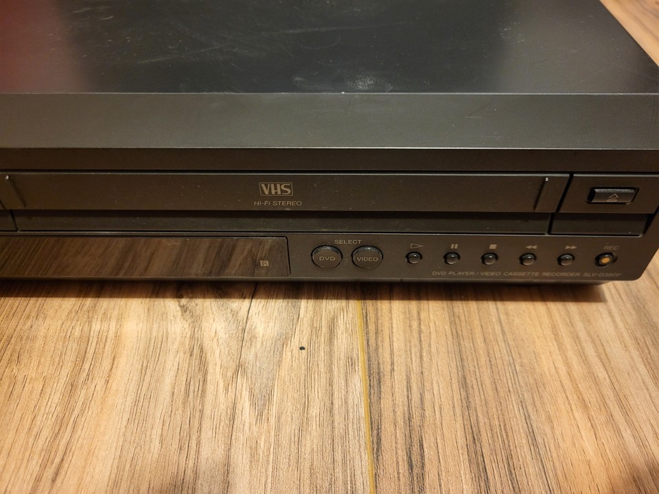 Sony SLV-D380P DVD VCR Combo Player VHS No Remote Included A/V Cables ...