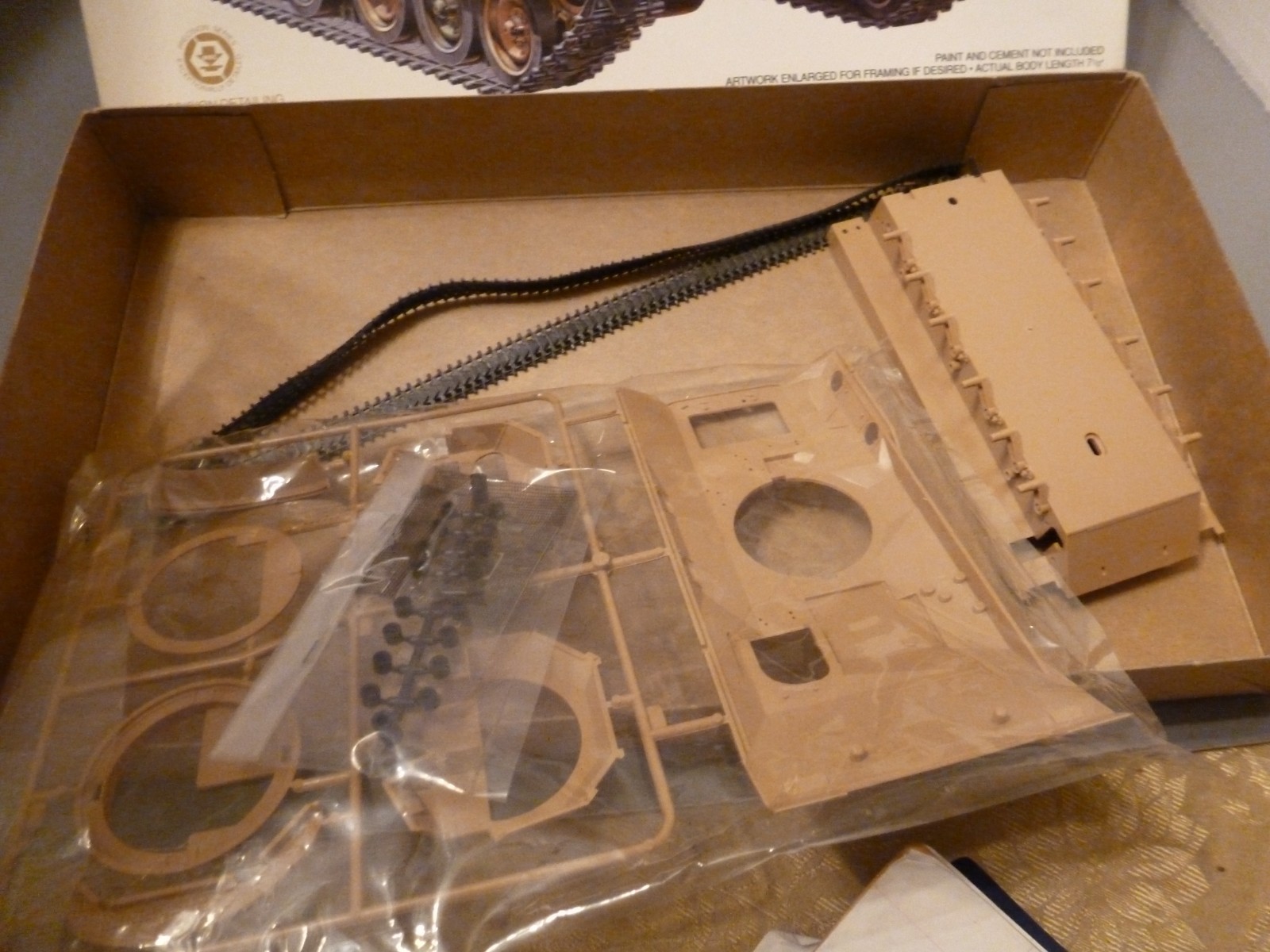 TAMIYA 1/35 BRADLEY FIGHTING VEHICLE #35131 | eBay