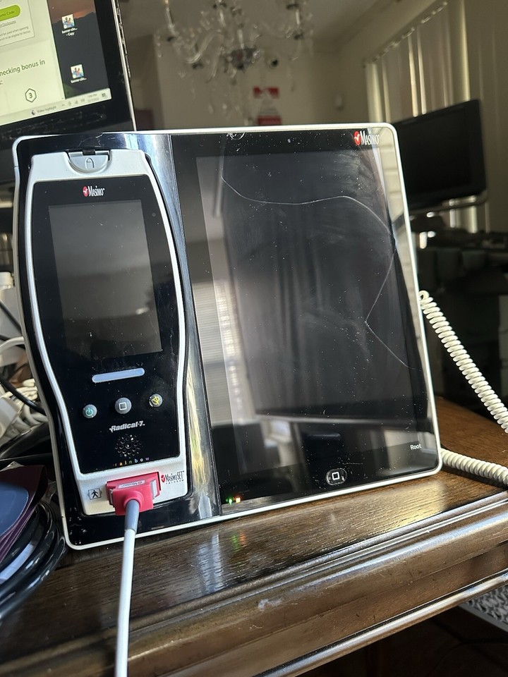 Masimo Root RDS7A Patient Monitor with Radical-7 With Accesso, Temp not ...