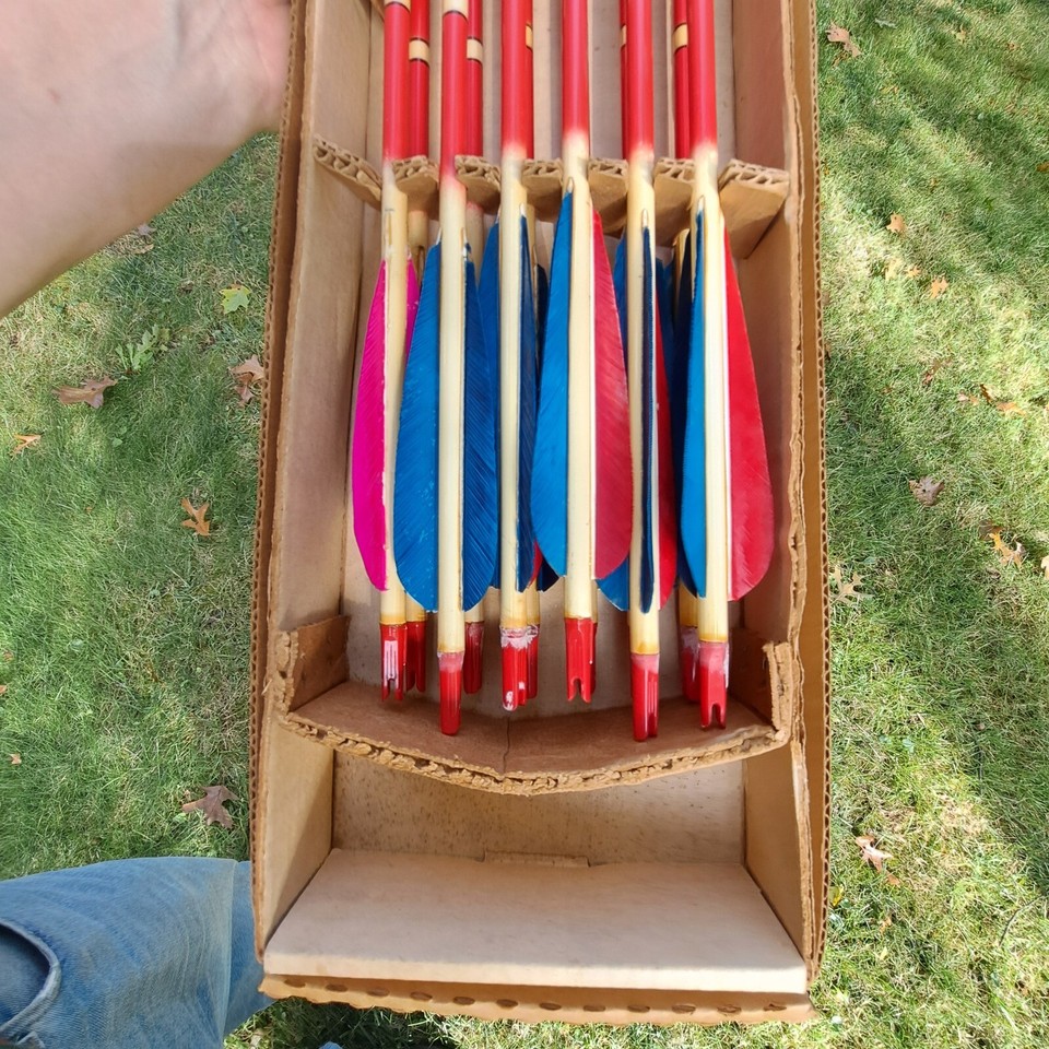 SET OF 12 VINTAGE WOODEN ARROWS BY RAULF FOND 6 ARROWS HAVE BEAR ...