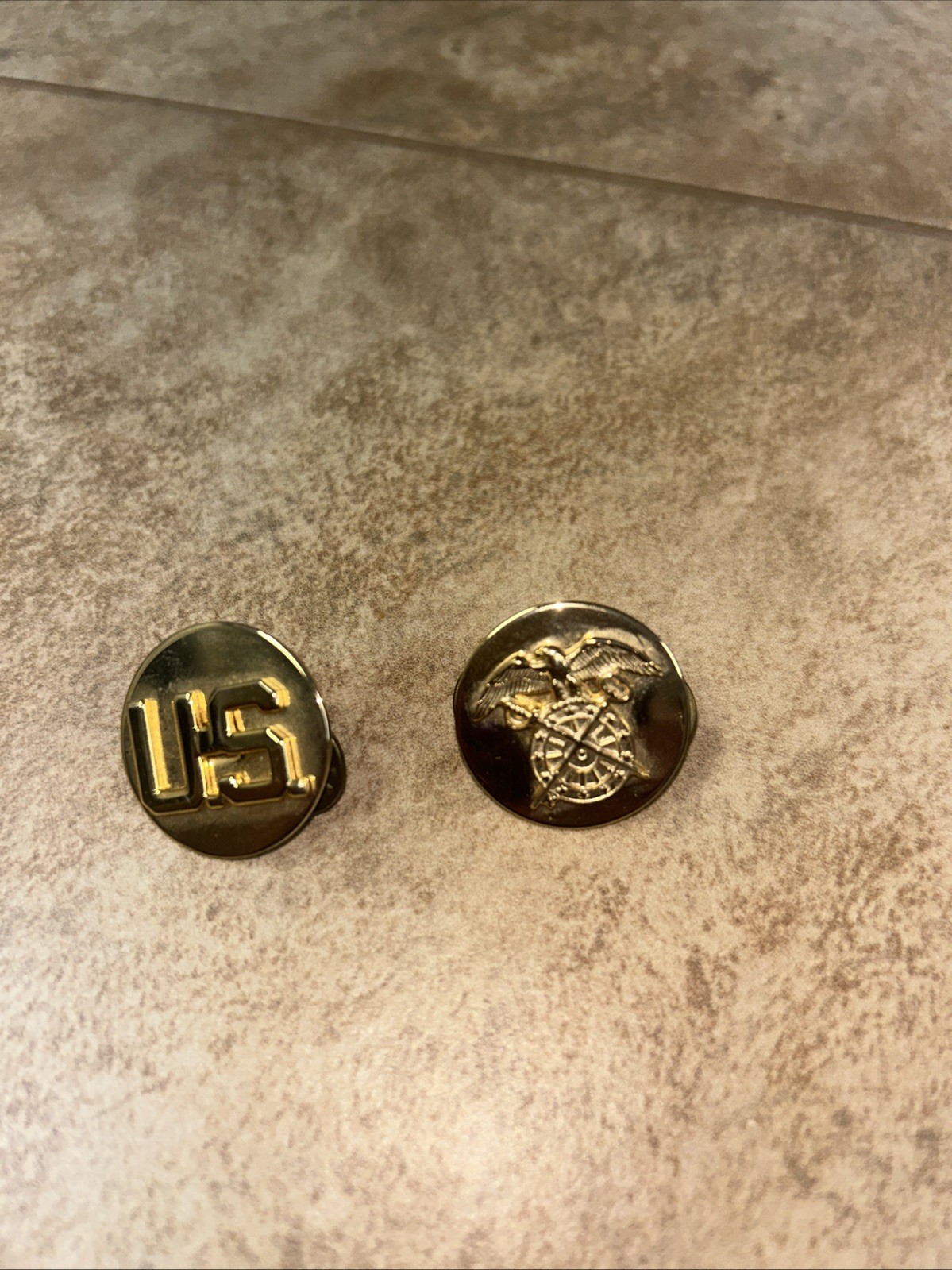 US Army Enlisted Quartermaster Corps And U.S. Brass Collar Disc ...