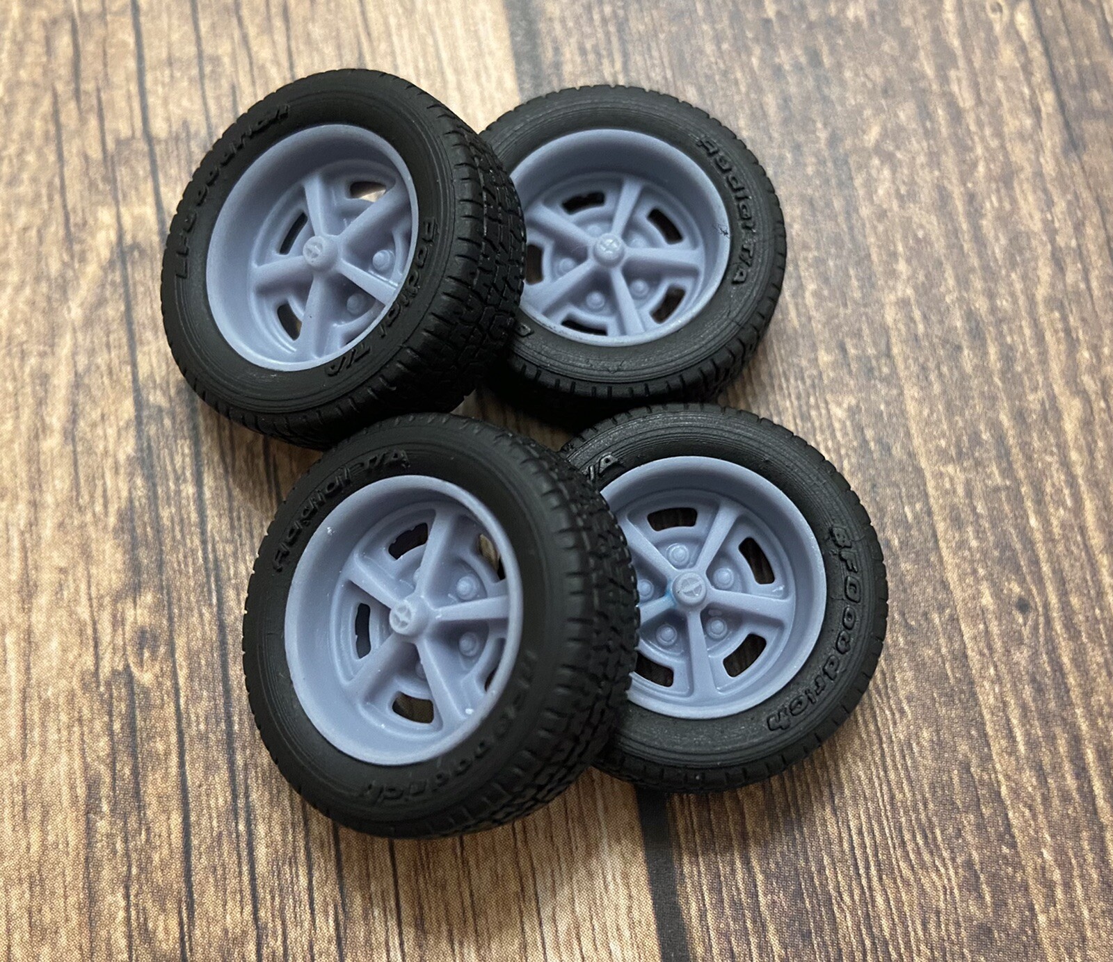 1/24 Scale: 17-inch VN500 A.R. Wheels/tires for Model Car. Resin; 1/25 ...