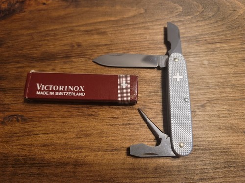 Victorinox Swiss Army Knife Electrician 0.8120.27 New in Box NOS | eBay