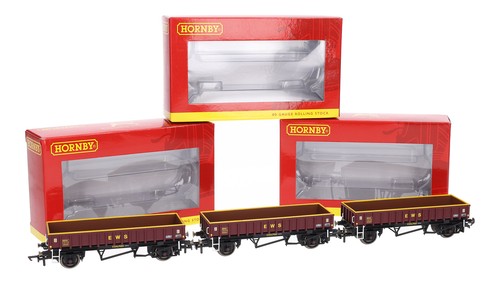 R6928 Hornby OO Gauge MHA Coalfish Ballast wagon Three Pack EWS (Pre ...
