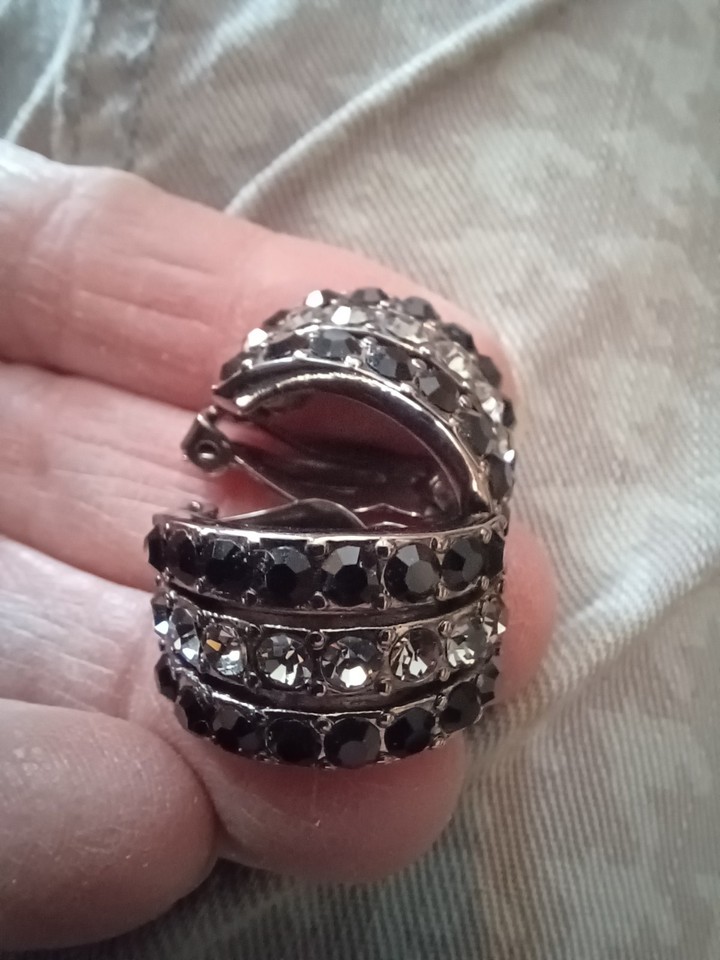 VINTAGE RHINESTONE BLACK ENAMEL CONCH SHELL BOW RIBBON BOLD CLIP ...