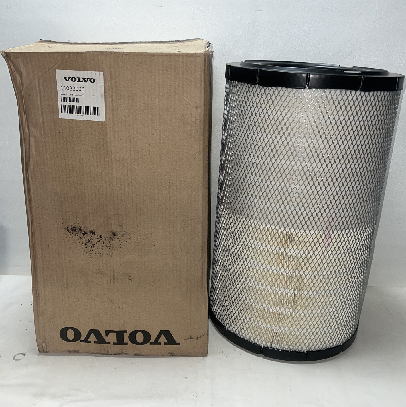 VOLVO 11033996 - Air filter cross reference
