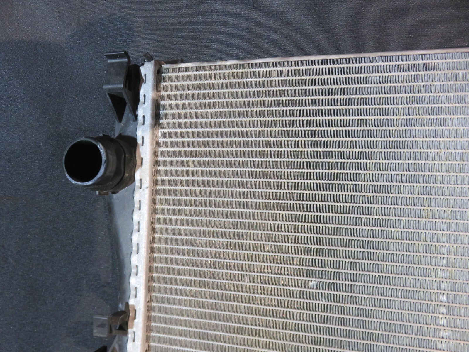 Mercedes Benz C300 Engine Cooling Radiator 17 20 A0995002103 W205 M274 ...