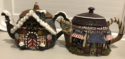 HOMETOWN TEAPOT COTTAGES Set Of 2 Hardware Store And Gingerbread House ...