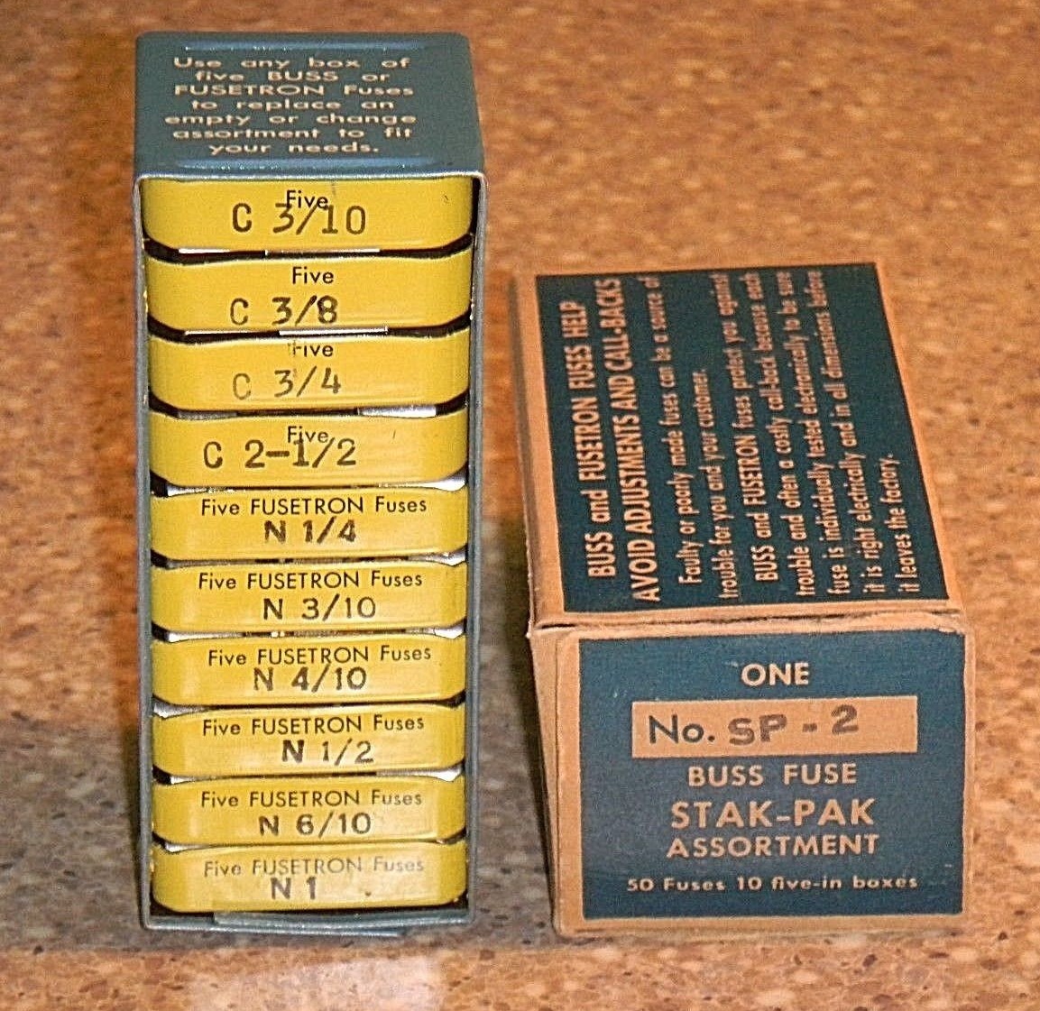 Vintage Buss Fuse Kit Stak Pak Metal Cont. Holds 10-5 Pks for Tool or ...