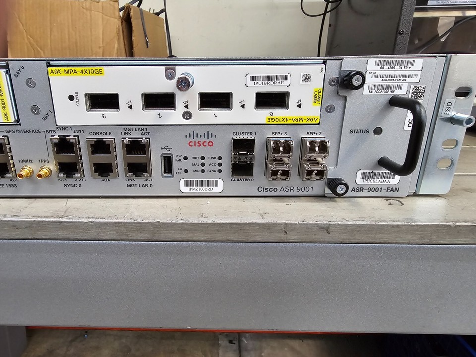 Cisco ASR-9001 V05 + 4x 10GB SFP LR + DUAL PSU + A9k-MPA-4X10GE Module ...