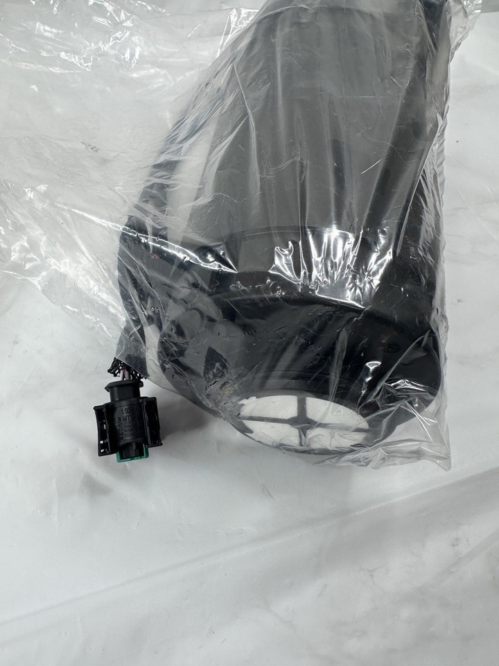 2012-2016 Silverado Sierra Duramax NEW GM DEF Reservoir Tank Heater ...