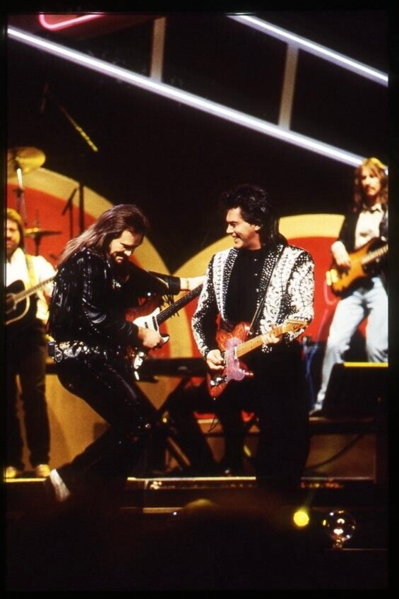 TRAVIS TRITT Best of Intentions HELP ME HOLD ON Anymore MARTY STUART ...