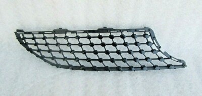 2021 MERCEDES-BENZ GLA X247 Center Diamond Front Grille Mesh OEM ...