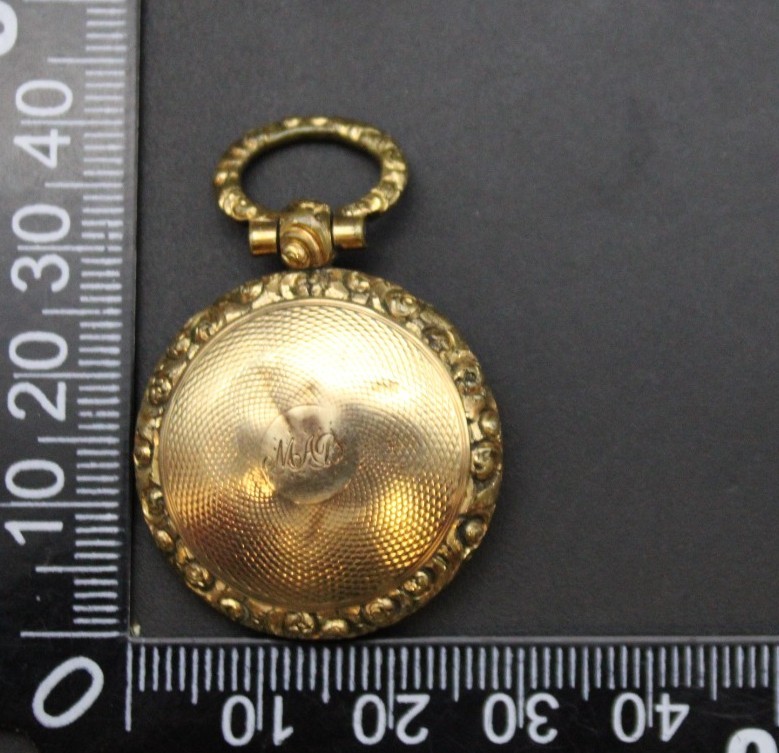 YELLOW GOLD PLATED Antique Engraved Floral Scent Locket Pendant 11.35g ...