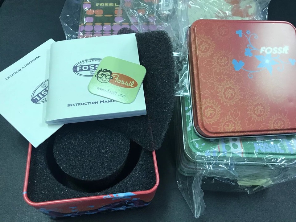 One New Fossil Tin Watch Box Complete Set ( Random Colors ) | eBay