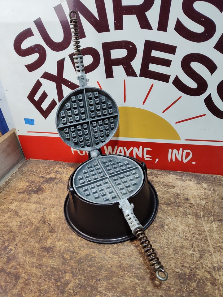"Fully Restored" GRISWOLD CAST IRON Waffle Iron #88 High Base Seasoned ...