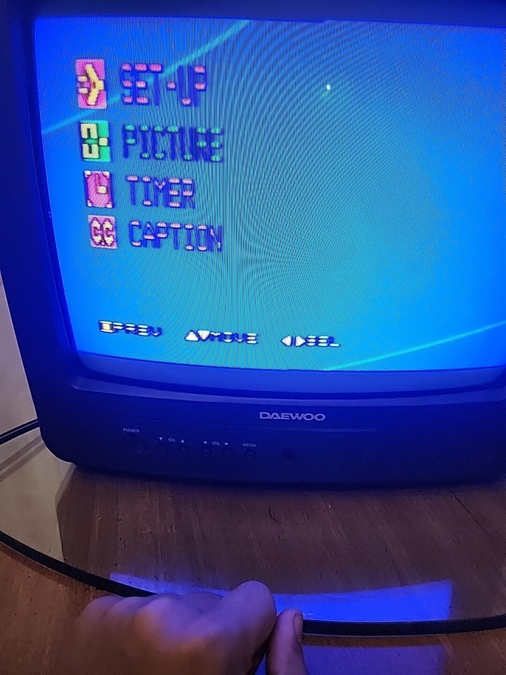 Daewoo 13” Crt Color TV DTQ-14N2FCW gaming video game television | eBay