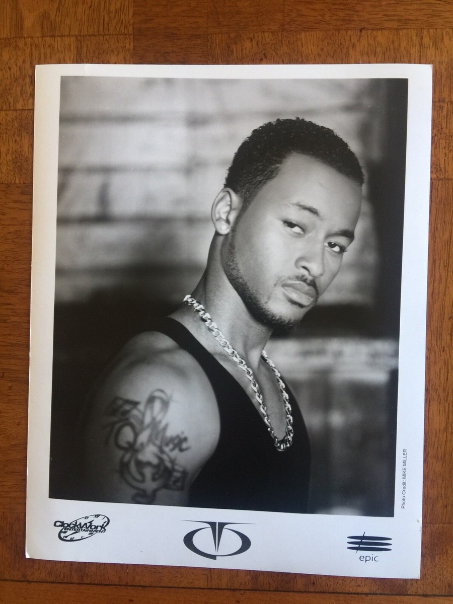 Singer Tank Tattoos On 'Heavy,' SiR Wants People To See The Weight Of