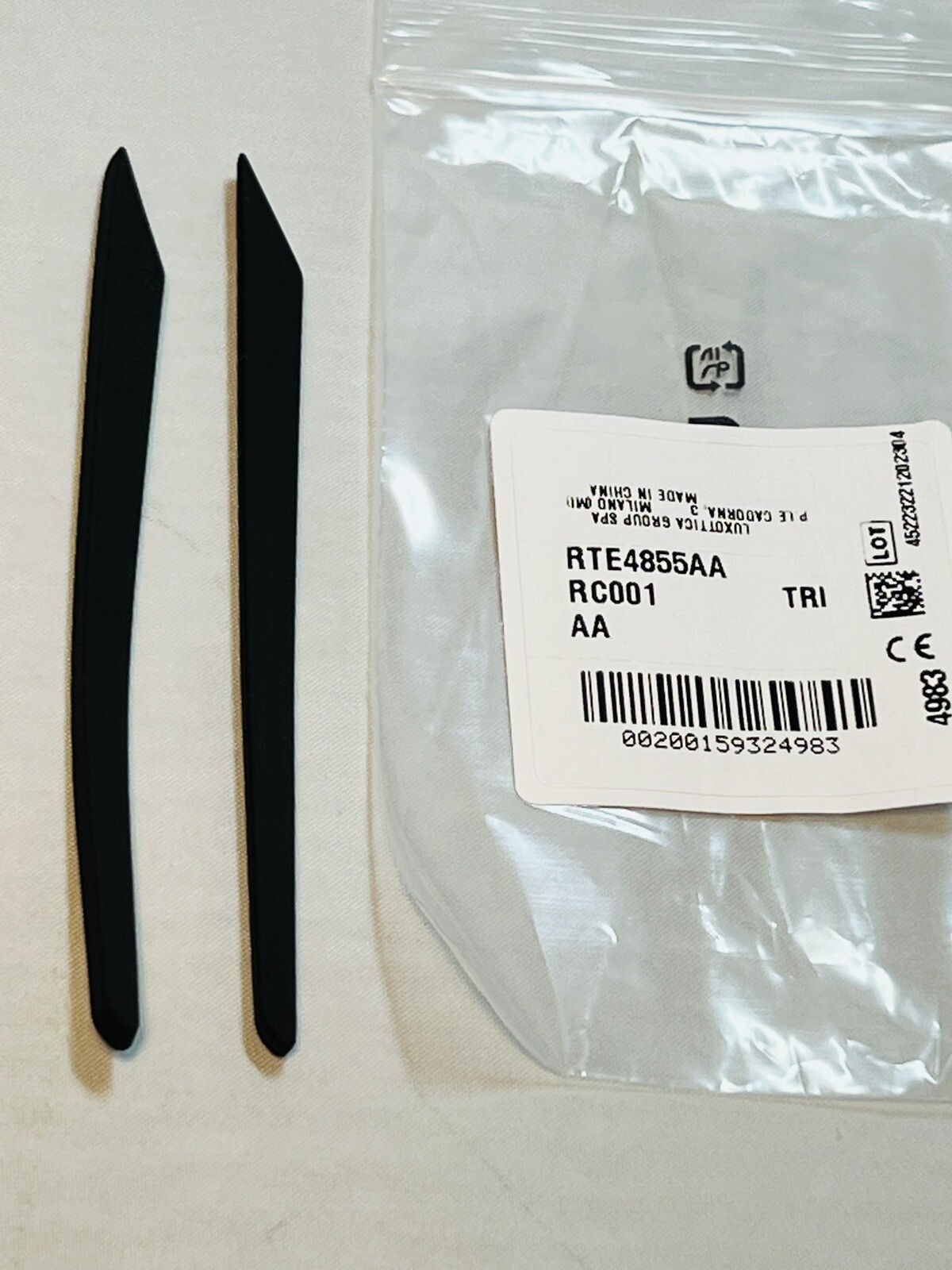 NEW OAKLEY FUTURITY AUTHENTIC BLACK RUBBER REPLACEMENT ARM EAR SOCKS ...