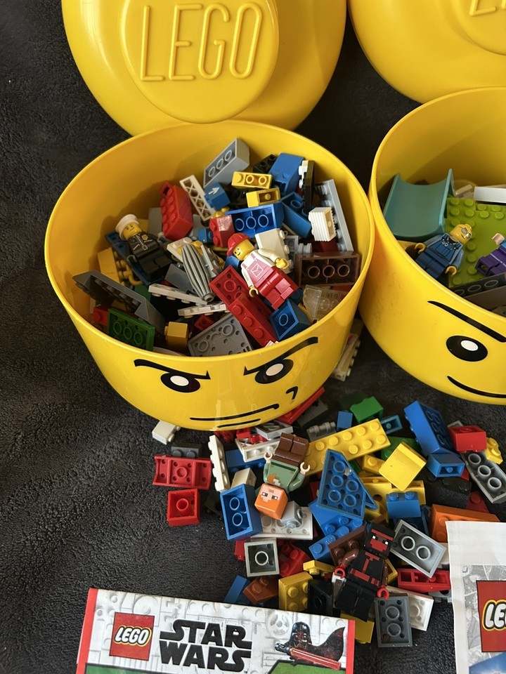LEGO Head Storage Box’s LEGO Pieces and minifigures includes star wars ...