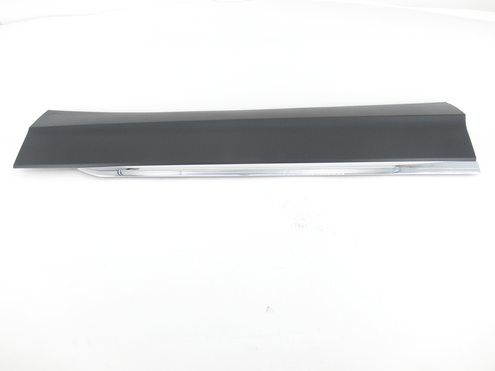 Genuine OEM VW 5NA-854-940-P-RYP Passenger Front Lower Door Molding 18 ...