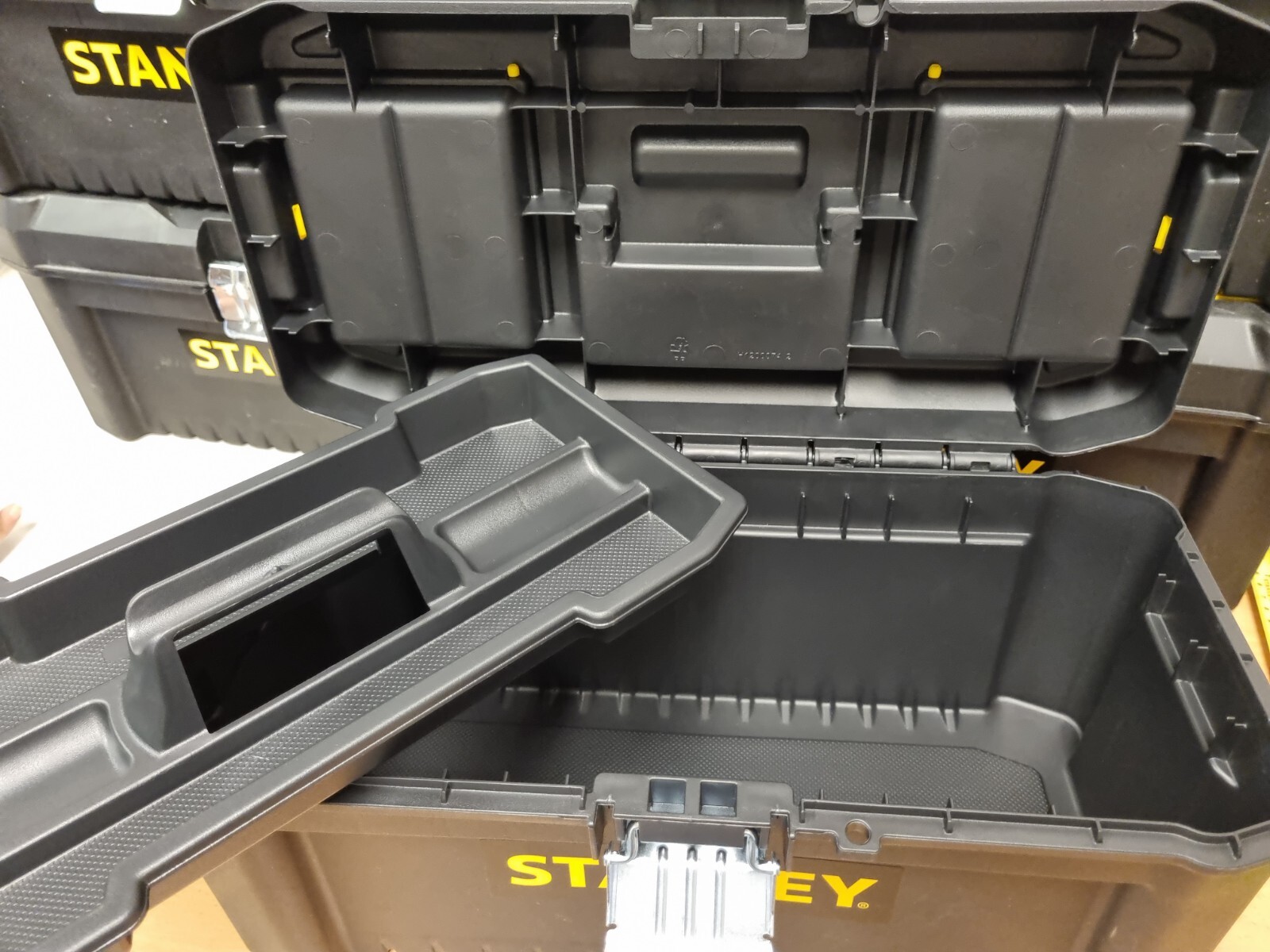 Stanley Basic Toolbox With Organiser Top 15" Tool Box Storage Garage ...