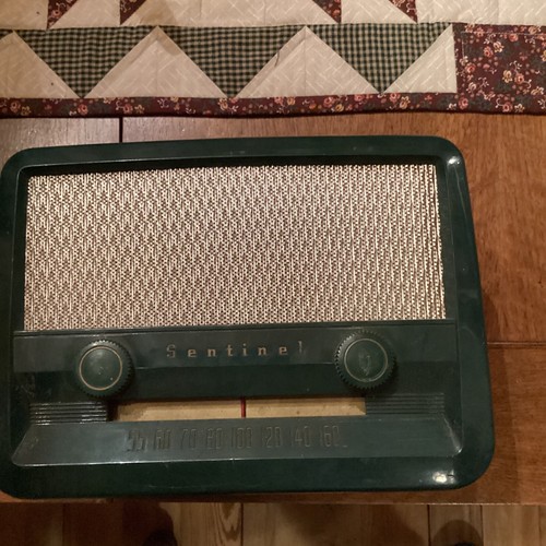 Sentinel Model 335P Vacuum Tube NOT Working Radio For parts or repair ...