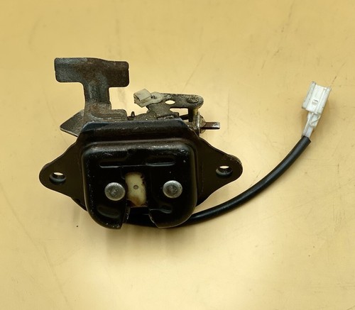 Nissan Pathfinder QX4 Rear Lift Tail Gate Trunk Latch Releas Lock ...