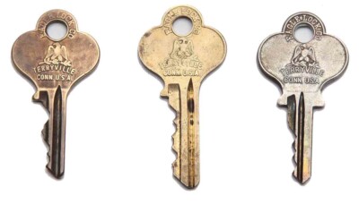 Vintage Antique Eagle Lock Co. Terryville Conn Padlock Brass Keys Lot ...