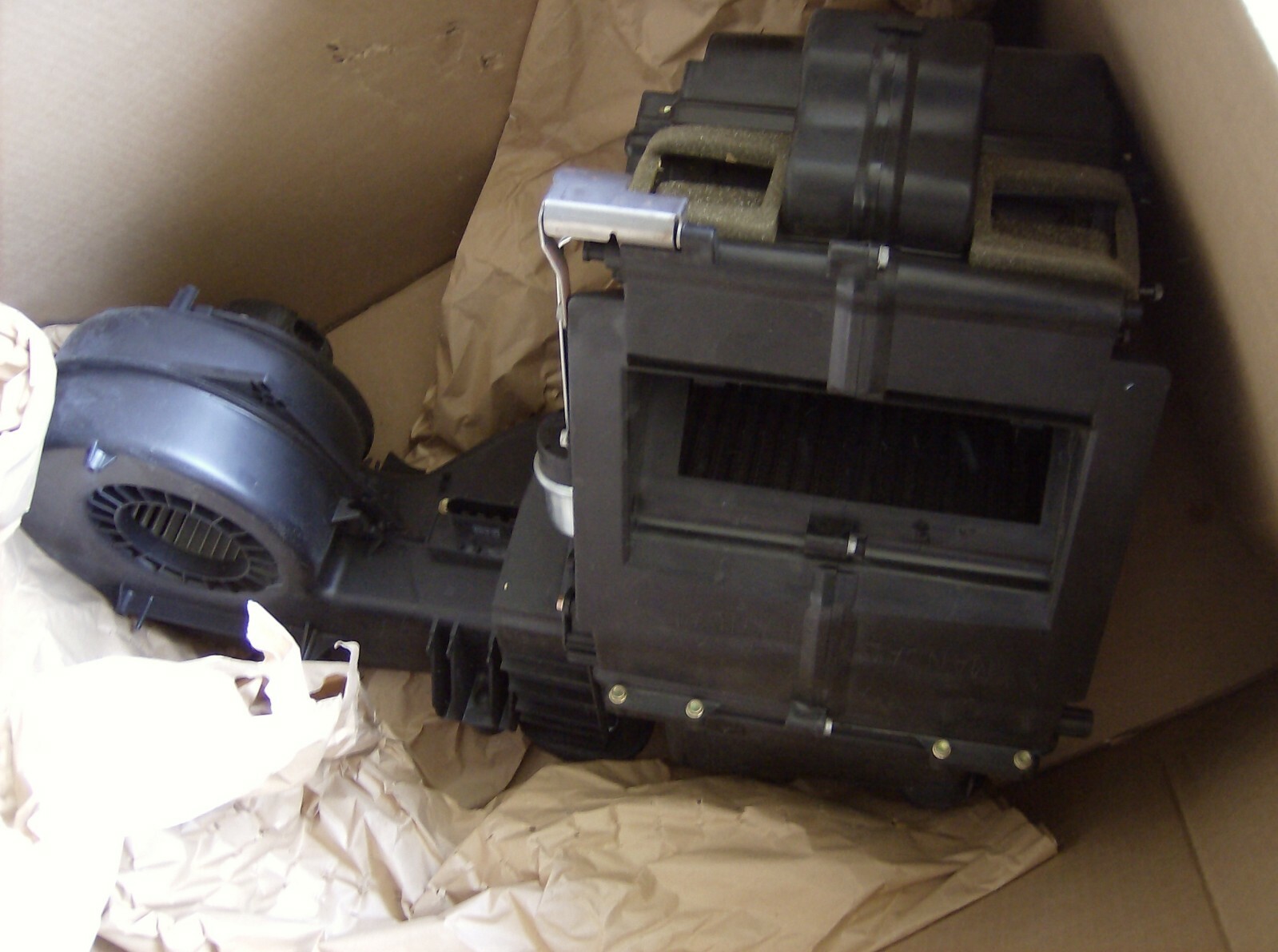 FORD 2L2Z-19850-AA EVAPORATOR | eBay